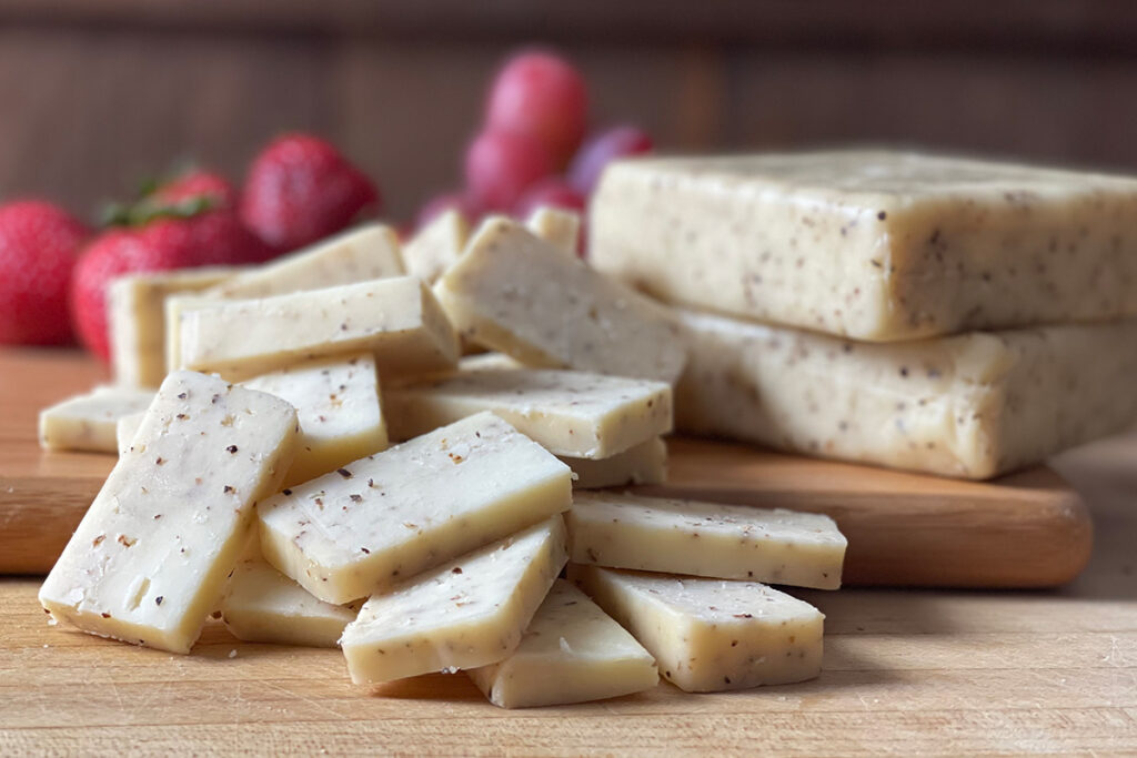 Black Pepper Cheddar for Sale | S. Clyde Weaver
